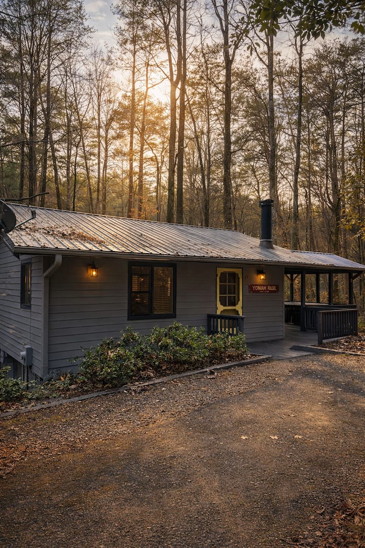Yonah Relax | Cozy Mountain Cabin Escape Retreat! - Sautee Nacoochee, GA