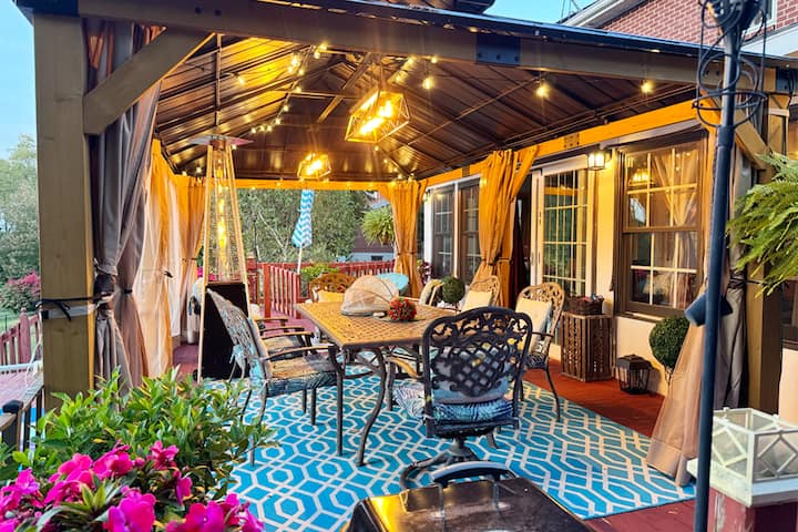 Hudson Valley Suite Home Cinema, Fireplace, Gazebo - Beacon, NY