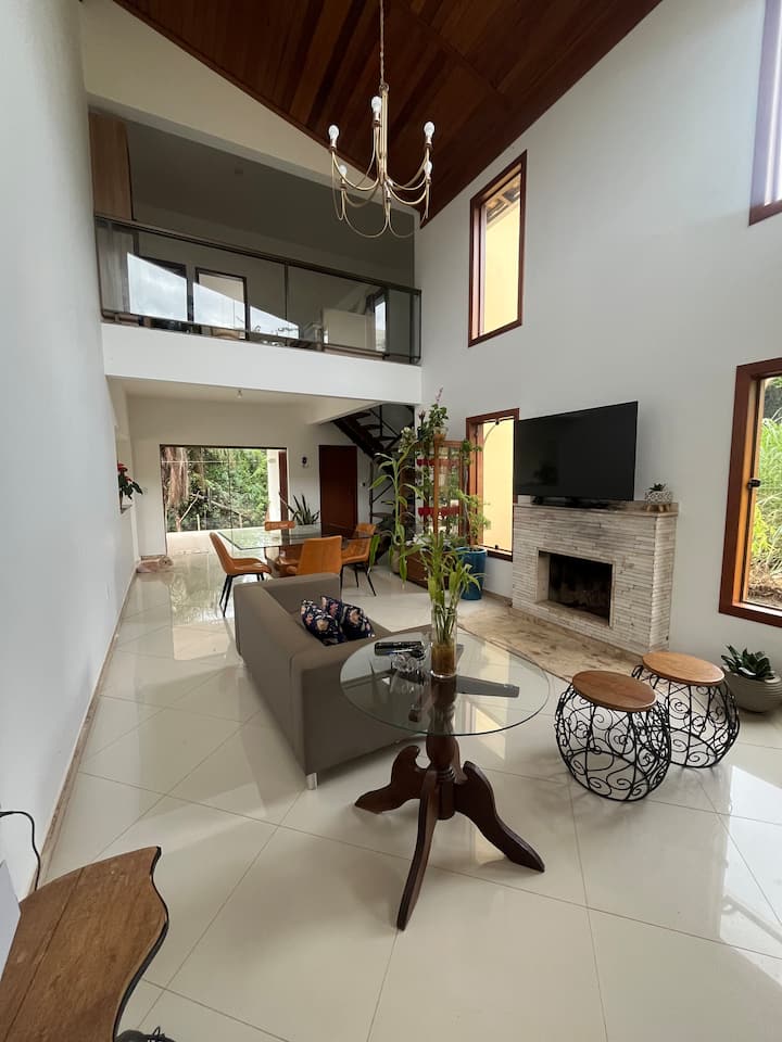 Casa Em Santa Bárbara: Seu Refúgio Ideal - 聖巴巴拉