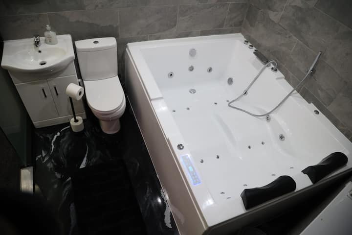 Hot Tub Suite Birmingham - Aéroport de Birmingham (BHX)