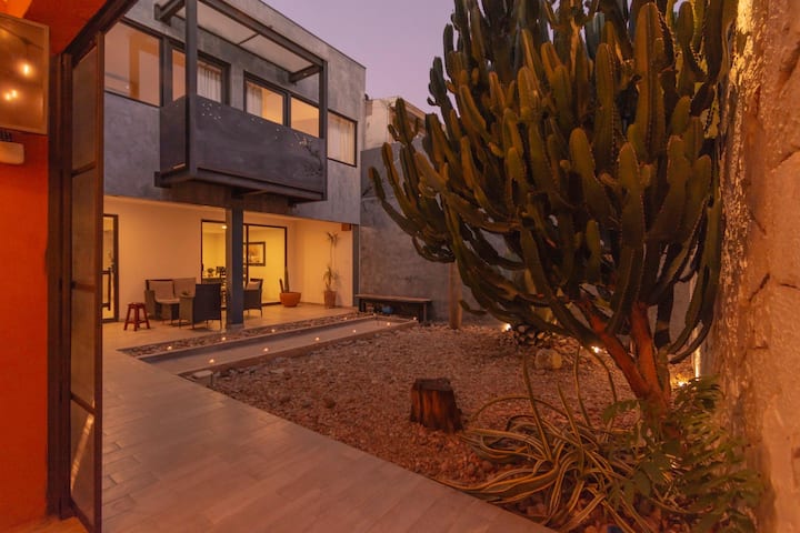 Hermosa Y Amplia Casa En Residencial/ Ac Y Parking - Oaxaca