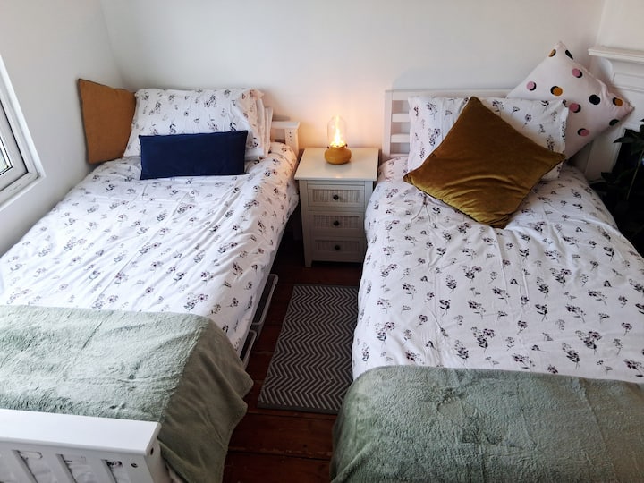 Cosy Ensuite Twin Room 
3.5km From City Centre - Portmarnock