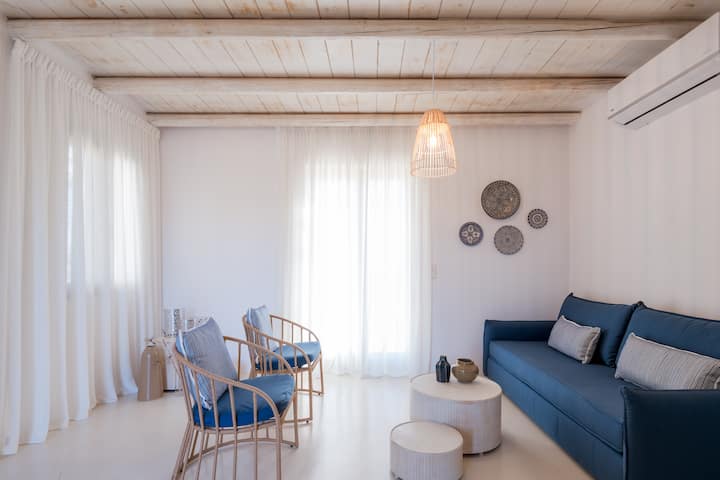 White Cliff Villa 4 | Plunge Pool & Sea View - Paros