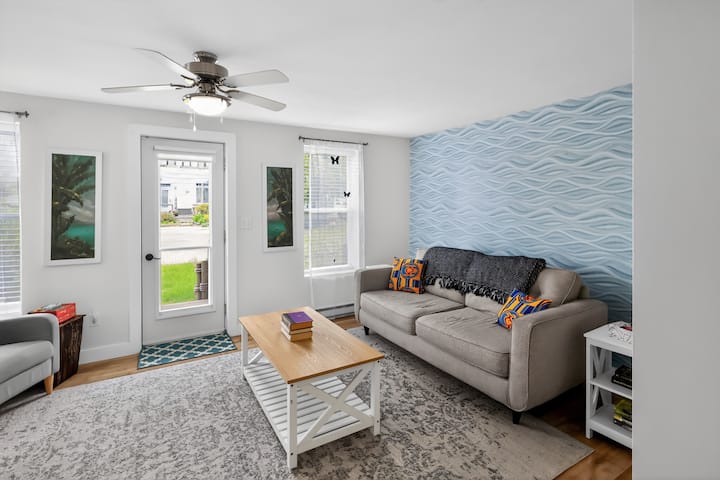 Day-dream Is A Beautiful Coastal Cottage. - Shédiac