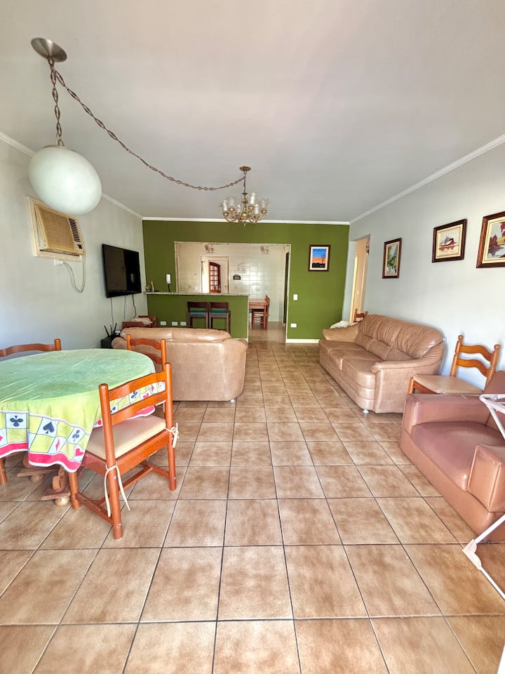 3 Dormitórios, Duas Vagas, 80 Metros Da Praia - Ubatuba