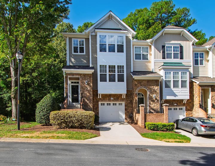 2br + Office | Quiet, Comfortable Stay - Raleigh, NC