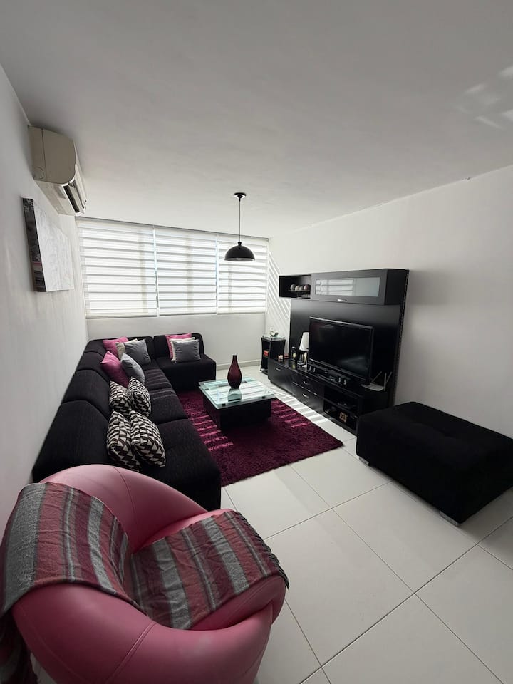 Apartamento Moderno Y Cómodo En Caracas - Caracas
