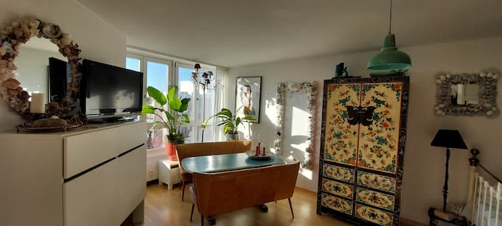 Overnight Stay In An Artist's Flat - München
