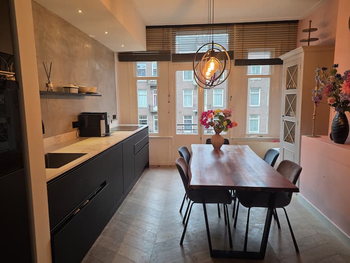 Local Living In Amsterdam-west - Ámsterdam