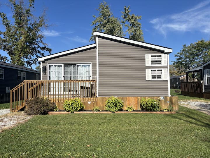 Niagara-on-the-lake 3 Bed 2 Bath Cottage - Niagara-on-the-Lake