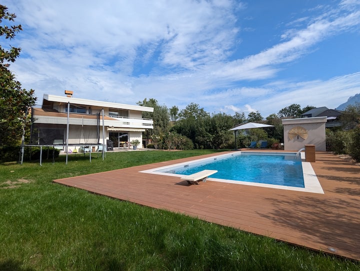 Grande Maison Familiale | Piscine, Jardin & Calme - Annecy