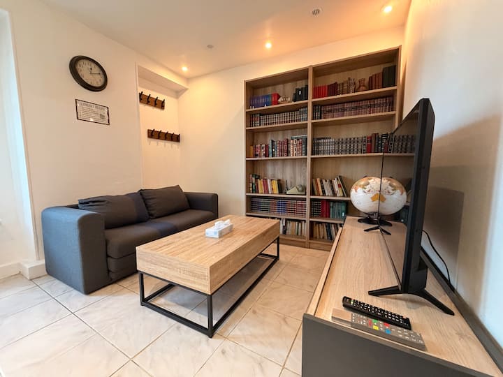 La Bibliothèque Secrète - Paris/cdg/orly - Arcueil