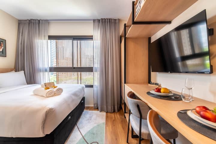 Moema, Próx Ibirapuera E Metrô +Academia E Piscina - Moema