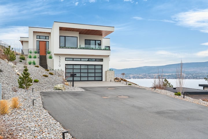 Modern Lakeview Suite Steps To Beach & Wine Trail - West Kelowna