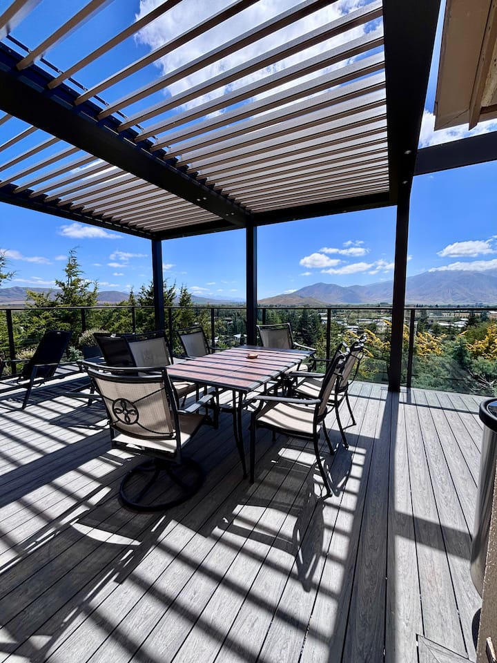 Omarama Views - Omarama