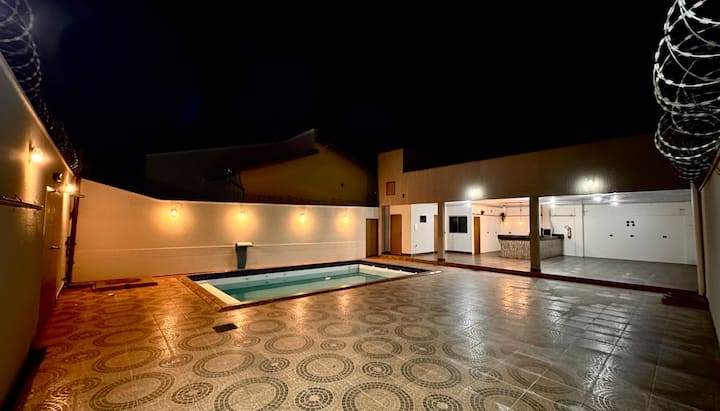 Recanto Com Piscina E Churrasqueira Privativa - Trindade