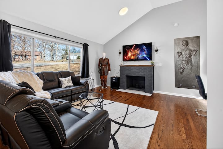 Immersive Star Wars Retreat | 13 Min To Arrowhead - Independence, MO