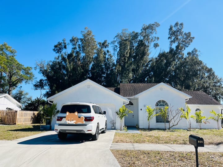 Downtown Sarasota Retreat • 4br • 7 Beds - Sarasota, FL