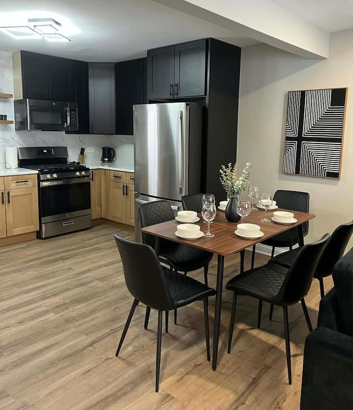 Modern 3br Home Near Wheaton College & Cantigny - Wheaton