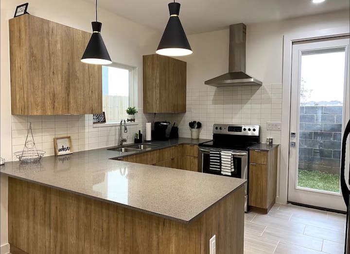 New Area 4 Bedroom - Laredo, TX