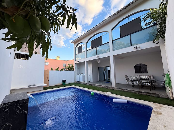 Home With Pool - Close To Beaches & Restaurants - El Salvador