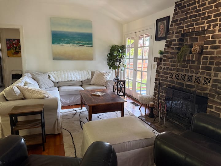 Escape To Your Cabin In Woodside! 3 Bed/1 Bath! - Woodside, CA