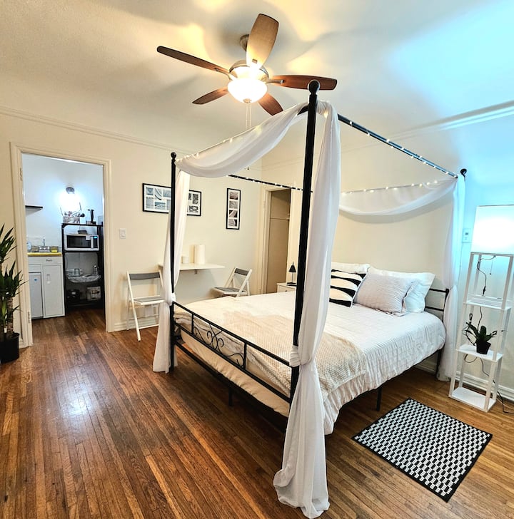 Private Studio In The Heart Of West Hollywood - West Hollywood, CA