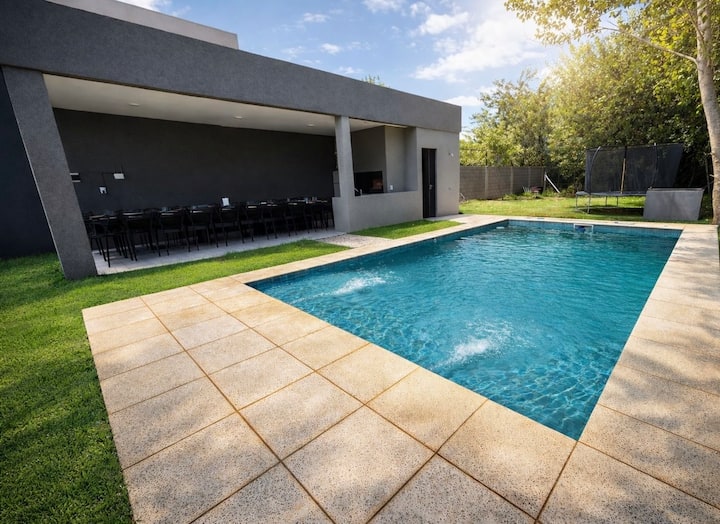 Pileta, Relax & Confort Entre Amigos Y Familia - San Vicente, Argentina