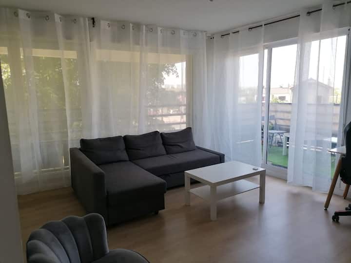 Doux & Accueillant
	•	Havre De Paix Lumineux. - Rosny-sous-Bois