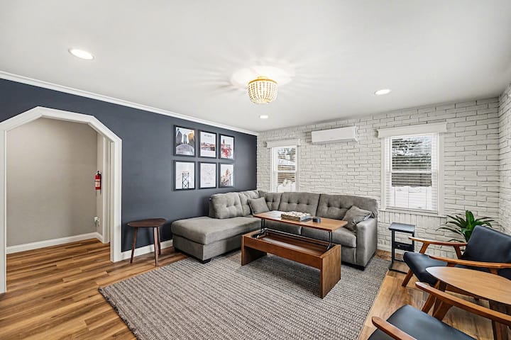 7-bed Troy Home Game Room Ac Full Kitchen Sleeps12 - Troy, MI