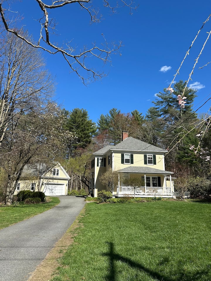 Tranquil Dover Country Home: Close To It All! - Norwood, MA