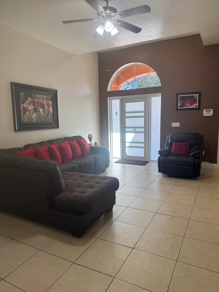 Serenity Stay Lehigh Acres | Peaceful Retreat - Lehigh Acres, FL
