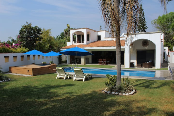 Hermosa Casa De Verano Con Vista A Campo De Golf - Tlayacapan