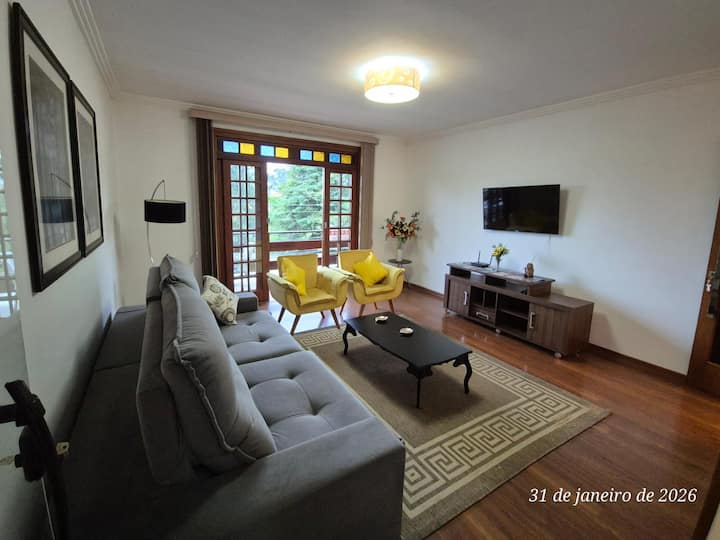 Casa Completa No Alto óTima Localização. - Teresópolis