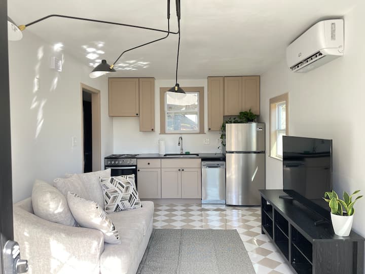 New! Pettaway Tiny House - Little Rock, AR