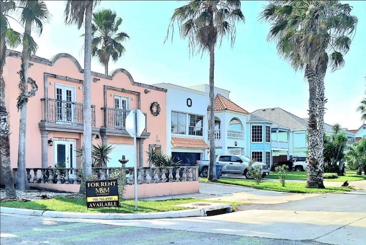 5 Min To Beach 3bedroom/ 2 Bath - Bayside House - Port Isabel, TX