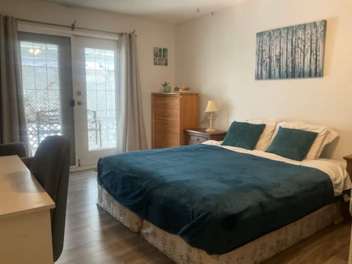 Spacious Family Home W/private Yard - Vernon