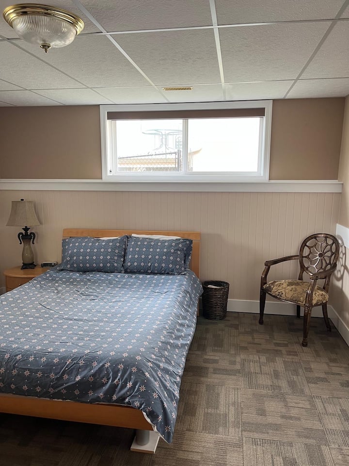 Panoramic Lake View Hideaway - Kelowna