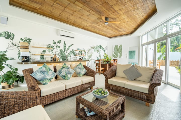 Modern, Private 3-bed House In The Heart Of Dauin - Bacong