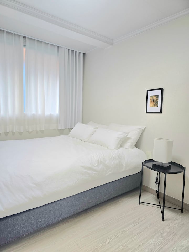 서울/강서구 #인천공항#광화문#홍대#명동#강남#고양종합운동장(대중교통1시간이내) - Bucheon