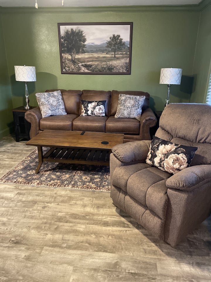 Blue Moon #101 2 Bedrooms 1 Bath Condo In Downtown - Clayton, GA