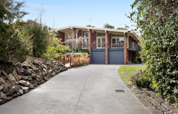 Leafy Woodland Escape | Mount Eliza Hot Tub - Frankston