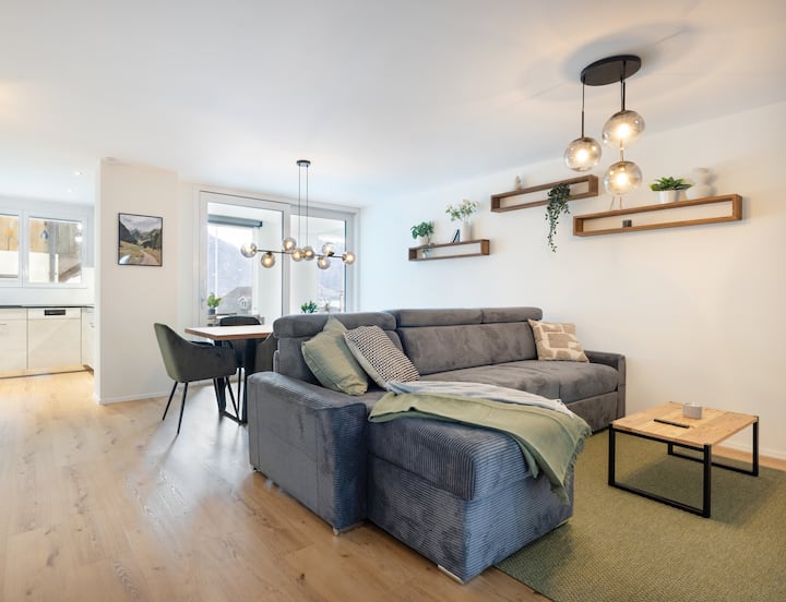 Spacious & Modern Apt | Balcony & Parking - Spiez