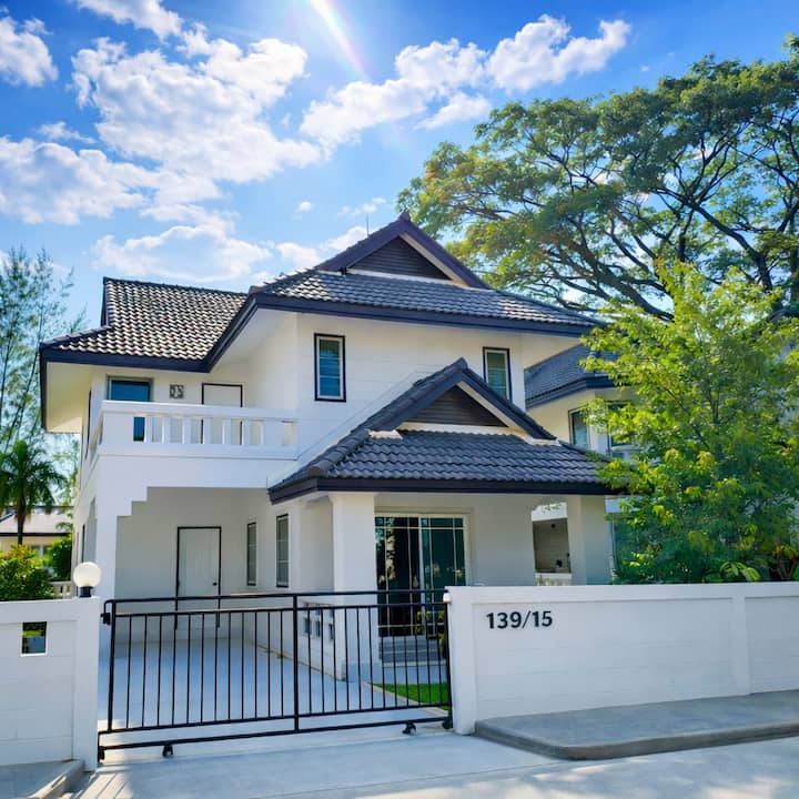Villa In Padaet Near Central Airport  & Airport - Chiang Mai