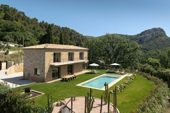 Villa Neuve Au Style Provençal Et Contemporaine - Vence