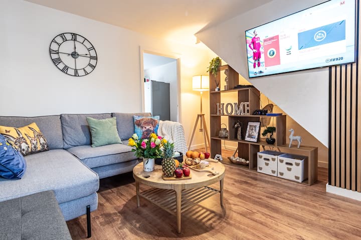 2br House | Hot Tube | Airport | A38/a50 | Parking - Tutbury Castle