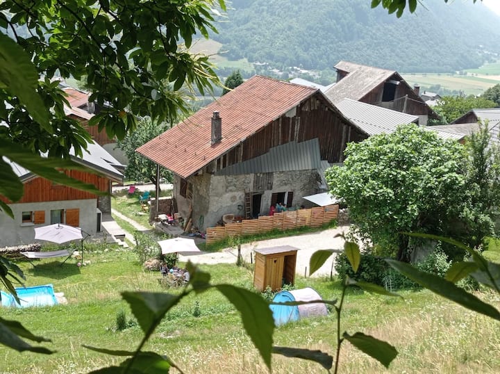 Maison Ancienne Au Cœur D'un Hameau - Aiguebelle