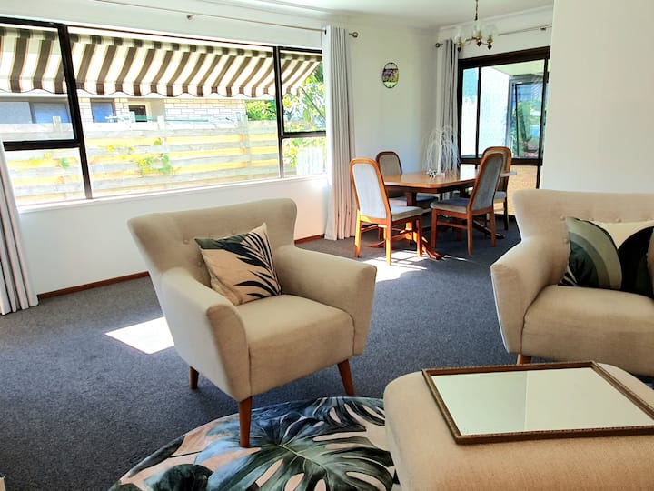 Serene 2brm Family Home | Sleeps 4 + Baby | Tga - 陶朗加