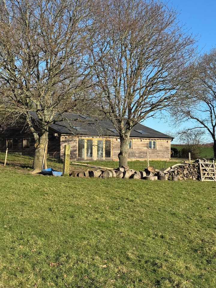 Country Retreat At The Edge Of A Forest. - Cranbrook, UK