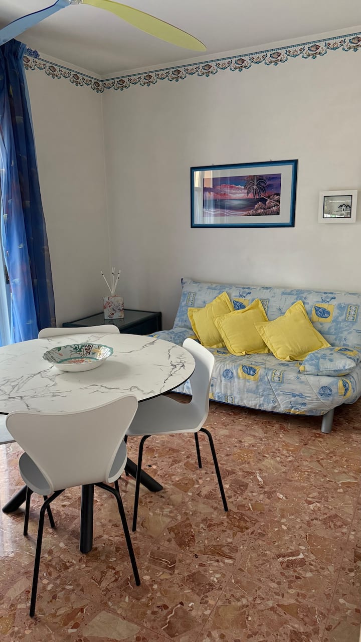 Accogliente Trilocale Con Balcone A 500m Dal Mare - Pietra Ligure